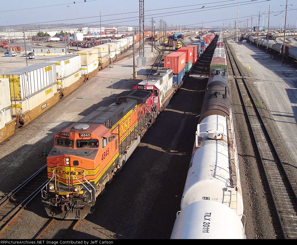 BNSF/SOO power Westbound